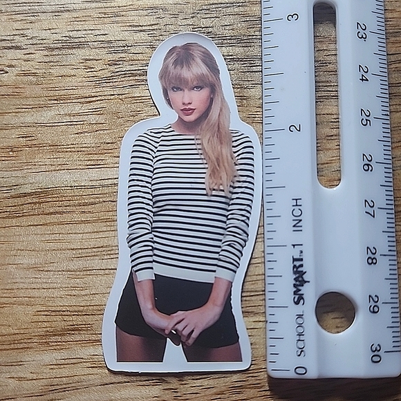 Taylor Swift | Art | 10 Taylor Swift Midnights Folklore 1989 Red Vinyl ...